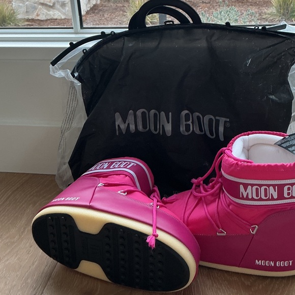 Moon Boot | Shoes | Moon Boot Fuchsia Low Icon Boots | Poshmark